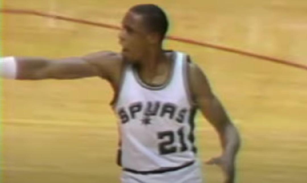 Performance All-Time : le quadruple-double d'Alvin Robertson