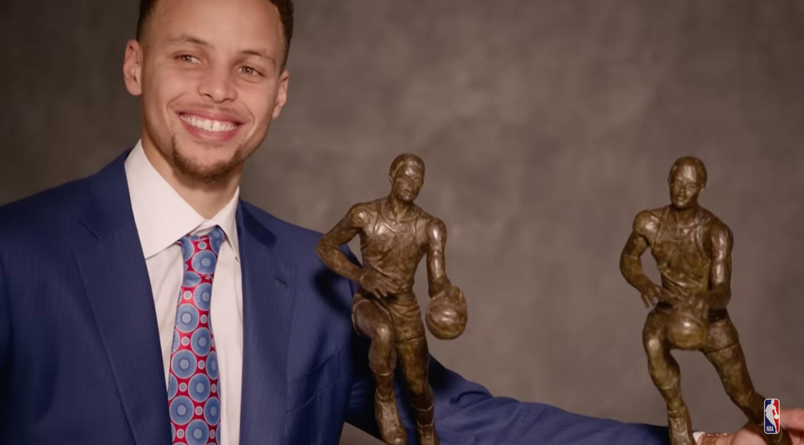 Flashback : Stephen Curry 2016, premier MVP unanime de l'histoire de la NBA