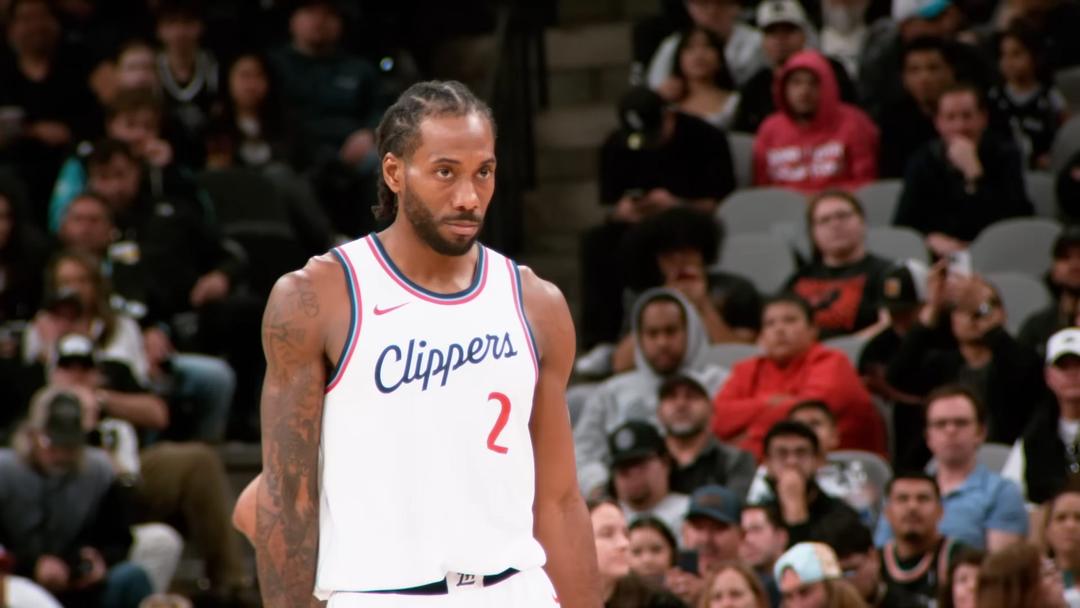 Kawhi Leonard colle 55 POINTS face aux Pistons, son record en carrière